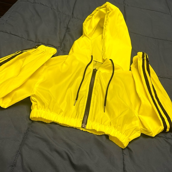 Forever 21 | Jackets & Coats | Neon Yellow Cropped Windbreaker | Poshmark